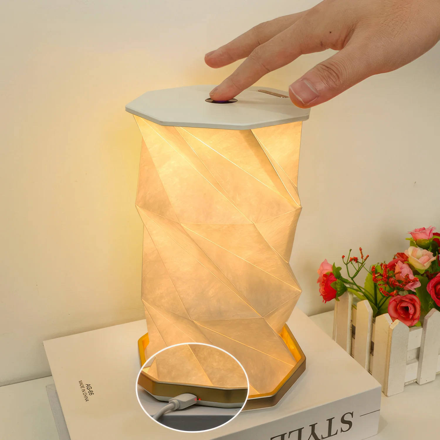 Ps-Fj-Rotating-Book-Light-ABS-Wood-Paper-Lamp-Portable-USB-Rechargeable.jpg