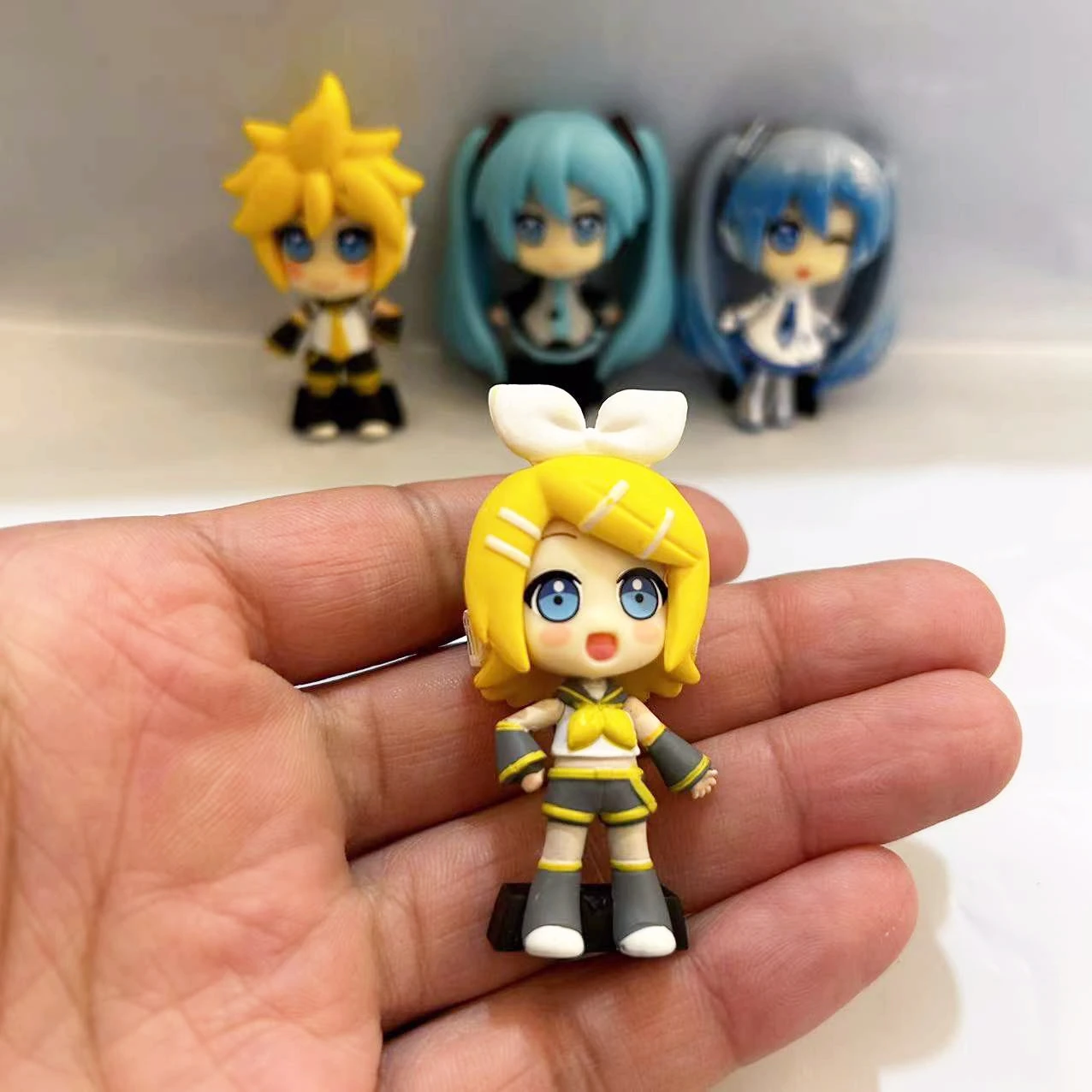 Hatsune Miku And Kagamine Rin And Len