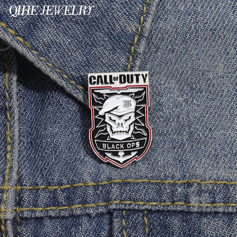 Insignia de juego de disparos, broche de calavera, Pin esmaltado de ...