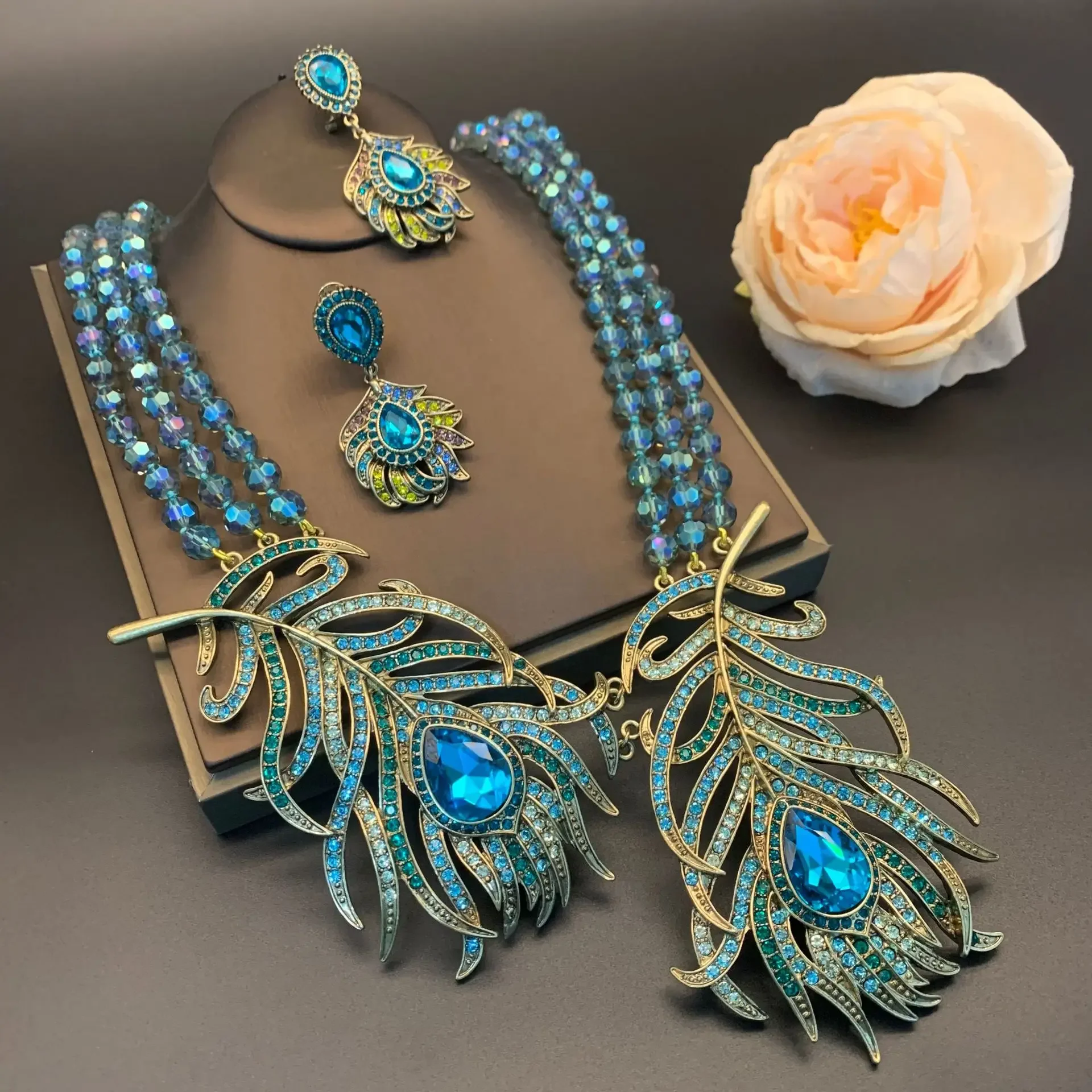 Fashion-Feather-Jewelry-Set-with-Unique-Design-and-Exquisite ...