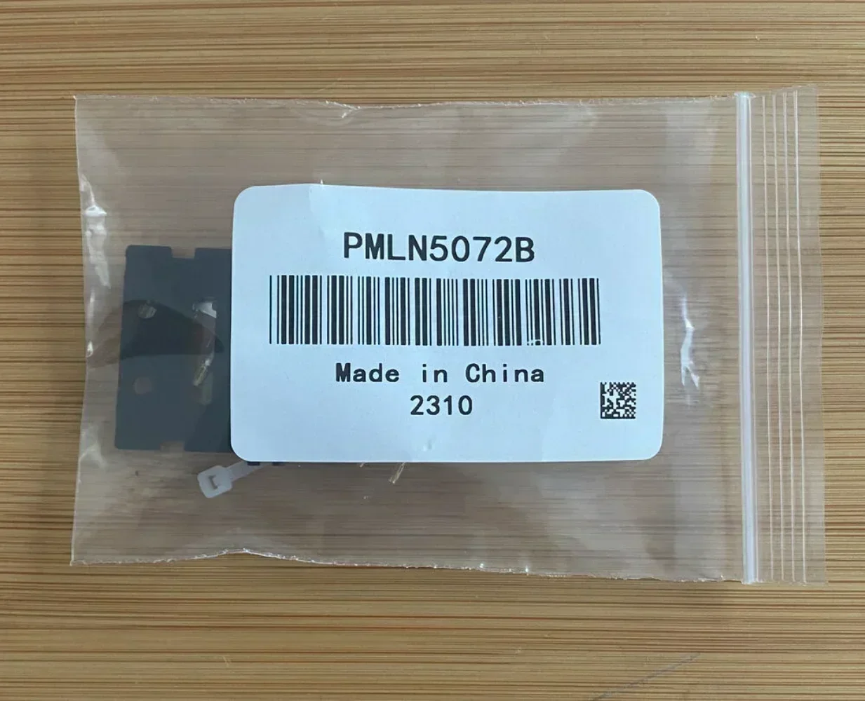 Motorola-PMLN5072-Rear-accessory-connector-kit-refer-to-XPR5000-mtm5000.jpg