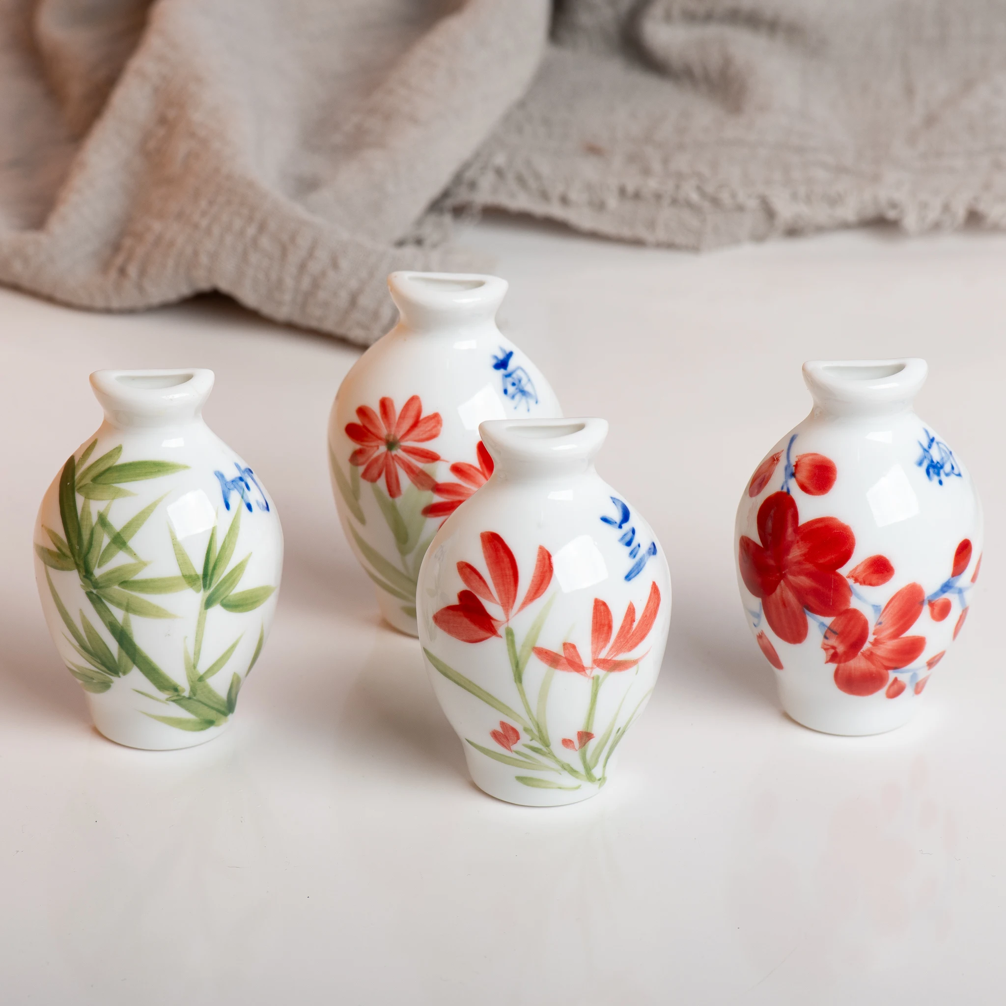Vintage Style Ceramic Vase Magnet Hand Painted Floral Design Fridge ...