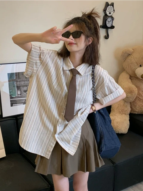 How To Master The Korean Preppy Style This Fall/Winter InkiStyle ...