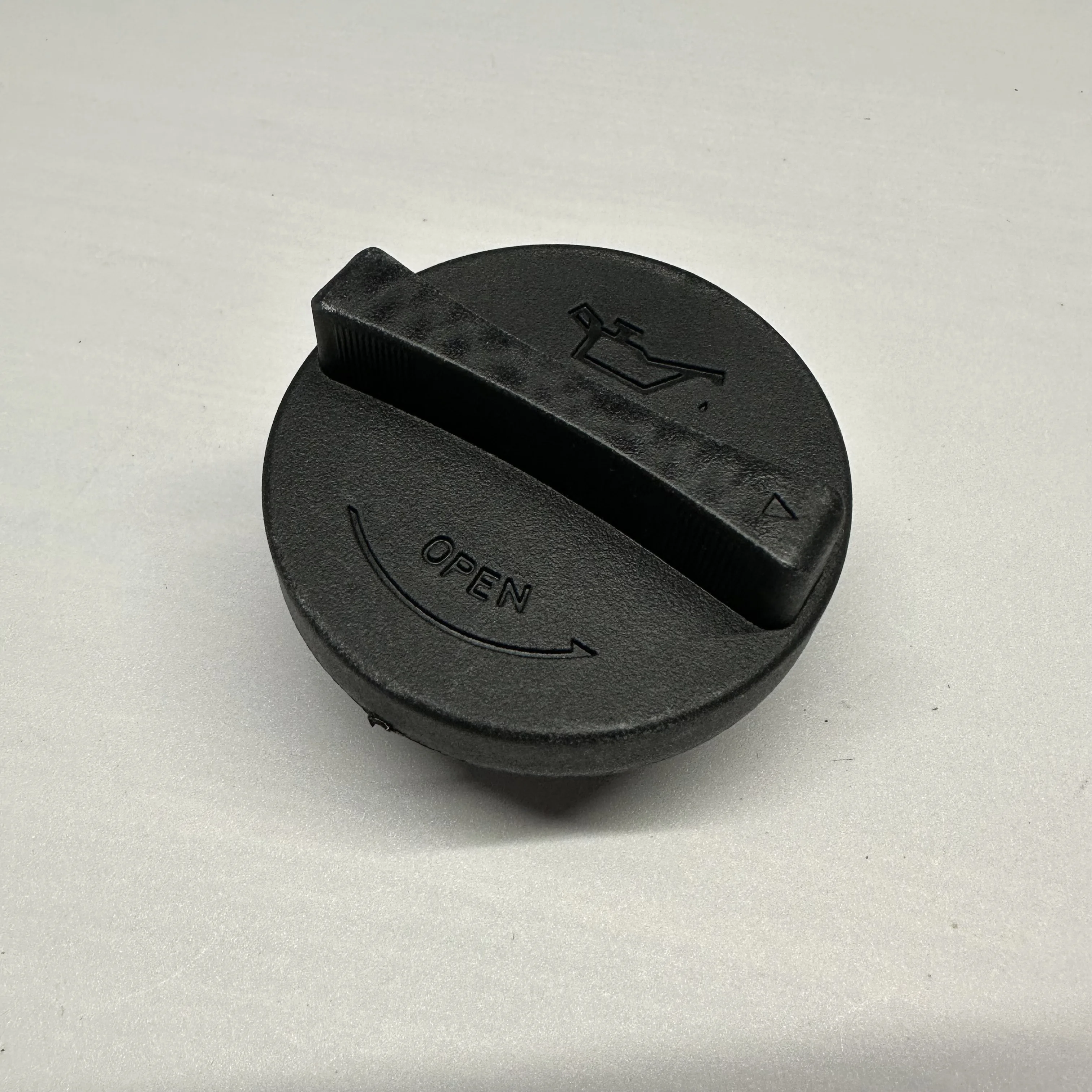 Engine-oil-filler-cap-Oil-Filler-For-Hyundai-HD45-IX20-IX35-TUCSON-IX55 ...