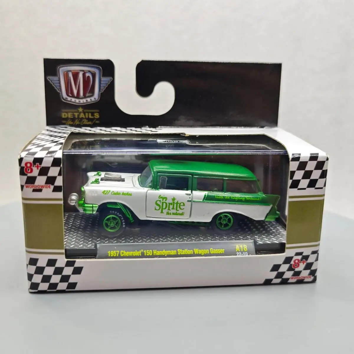 M2-Machines-1-64-1957-150-Handyman-Station-Wagon-Gasser-Green-hub-Die-cast-alloy-car.jpg