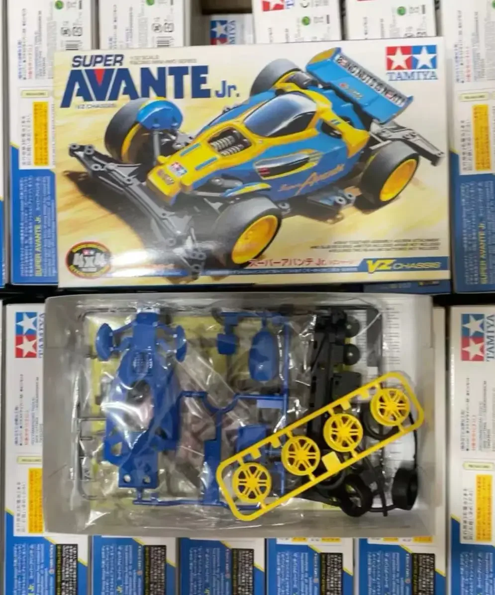 Modelo de coche 4WD original Tamiya AVANTE MK3 NERO CLEAR VIOLET SPECIAL a escala 1/32 en ...