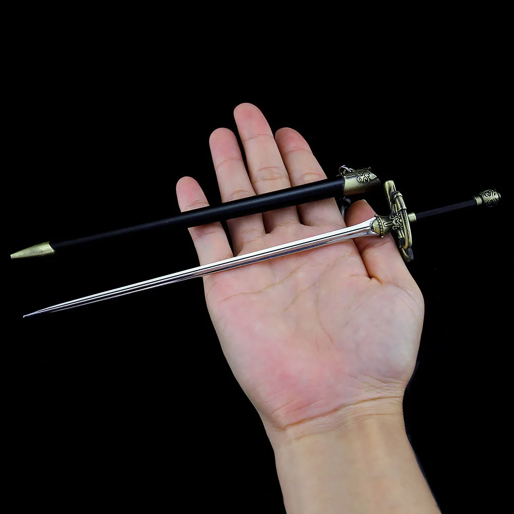 Arya Stark Season 4 Needle