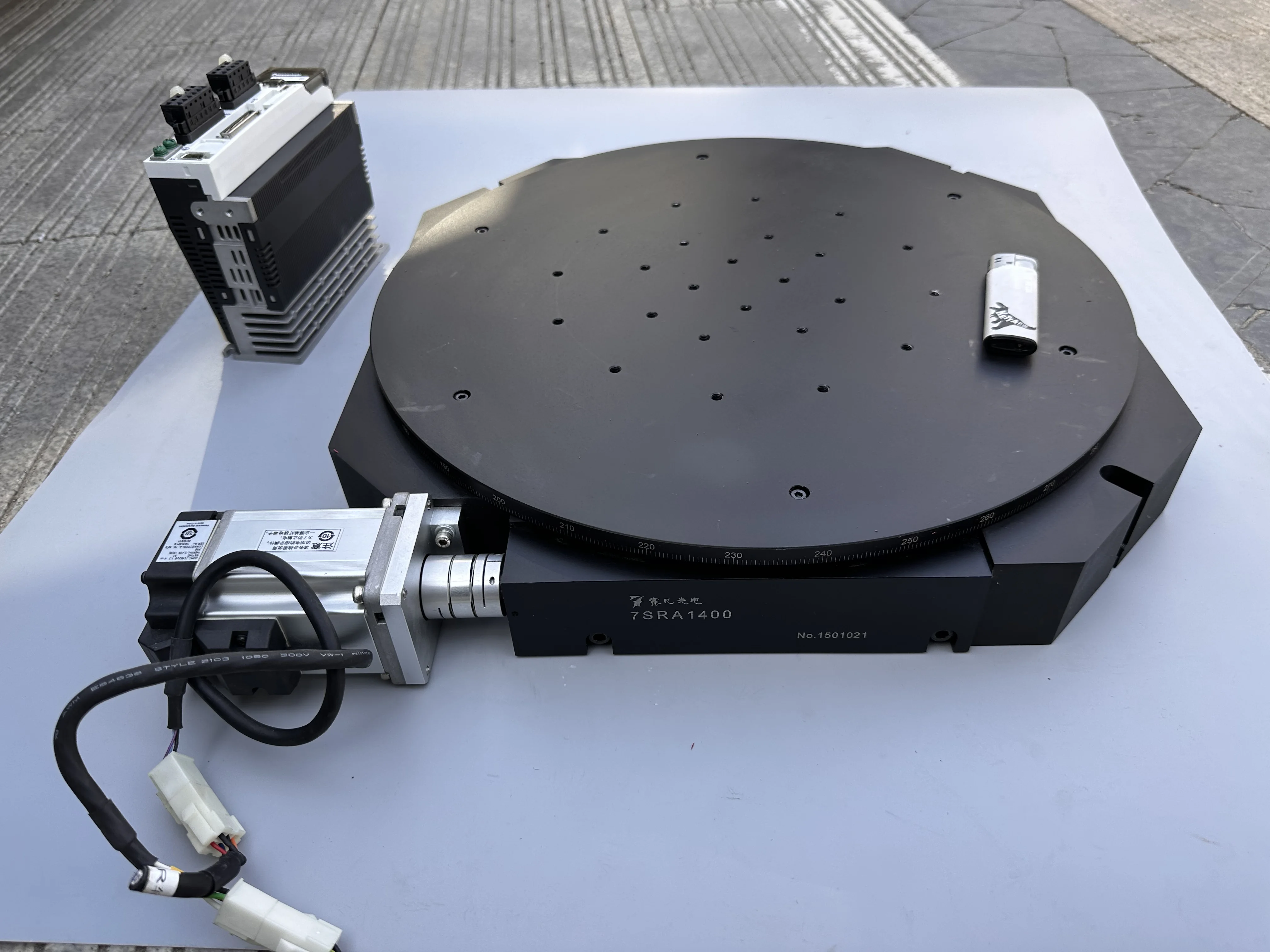Optical-experiment-on-displacement-table-of-electric-rotary-table-400mm ...