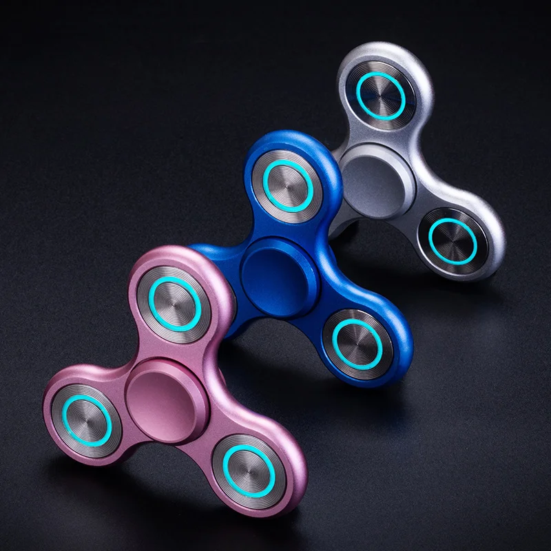 Fidget-Spinner-de-Metal-luminoso-para-adultos-mano-triangular-de ...