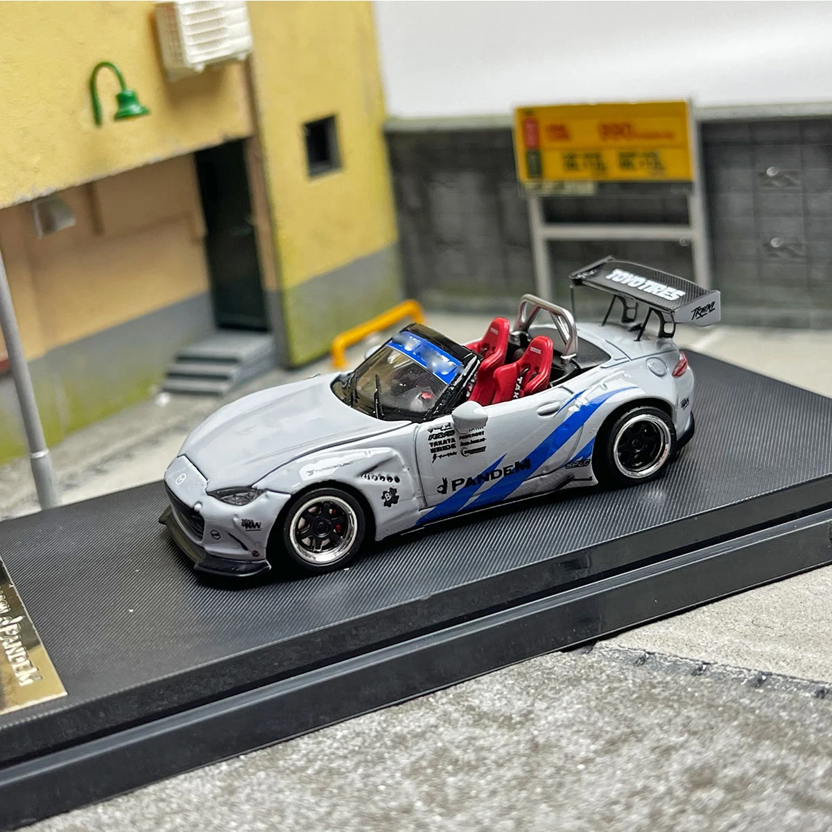 SW 1:64 pandem MX5 ND diecast model car