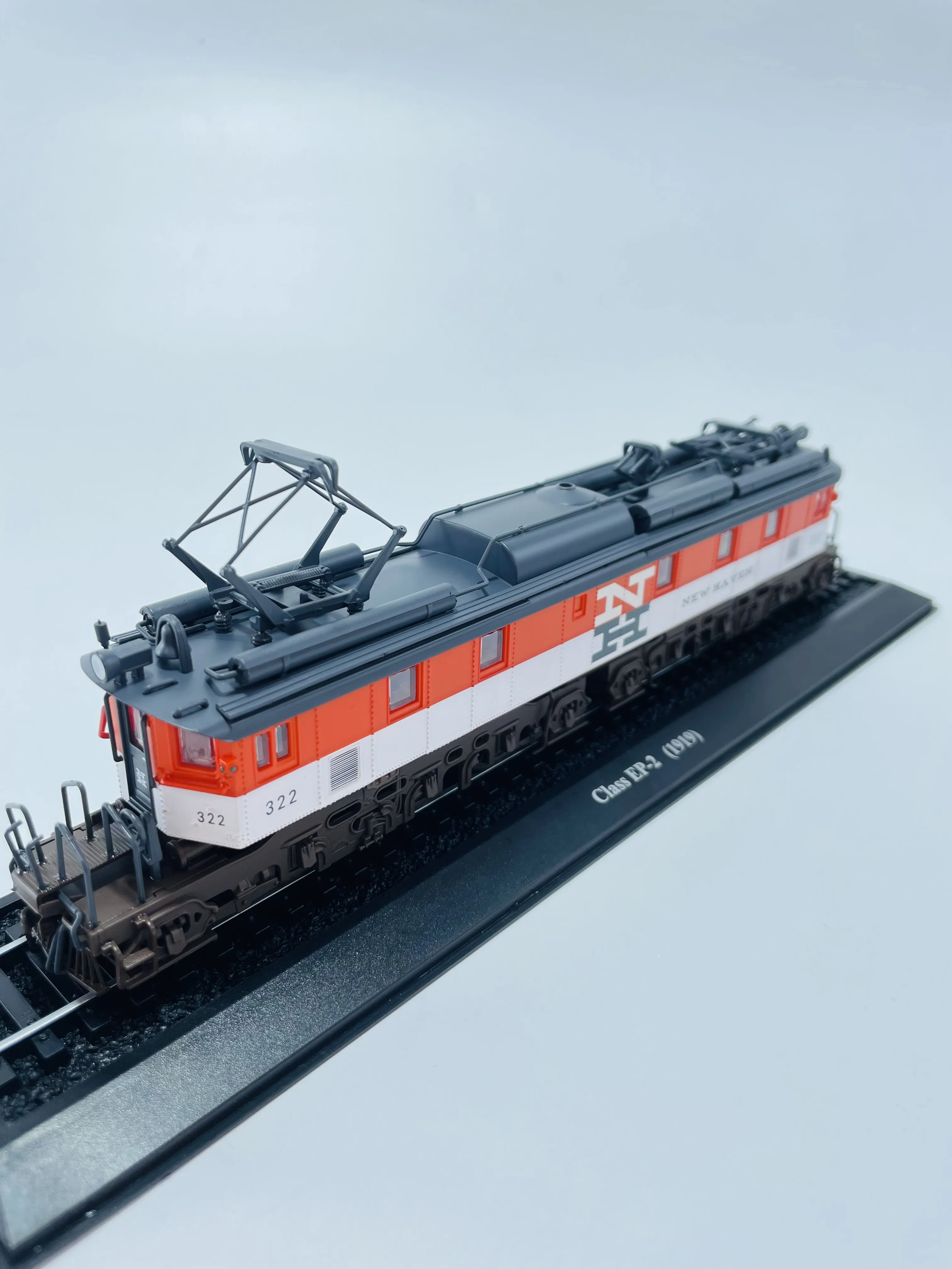 Atlas-TRAIN-Class-EP-2-1919-1-87-Diecast-Model.jpg