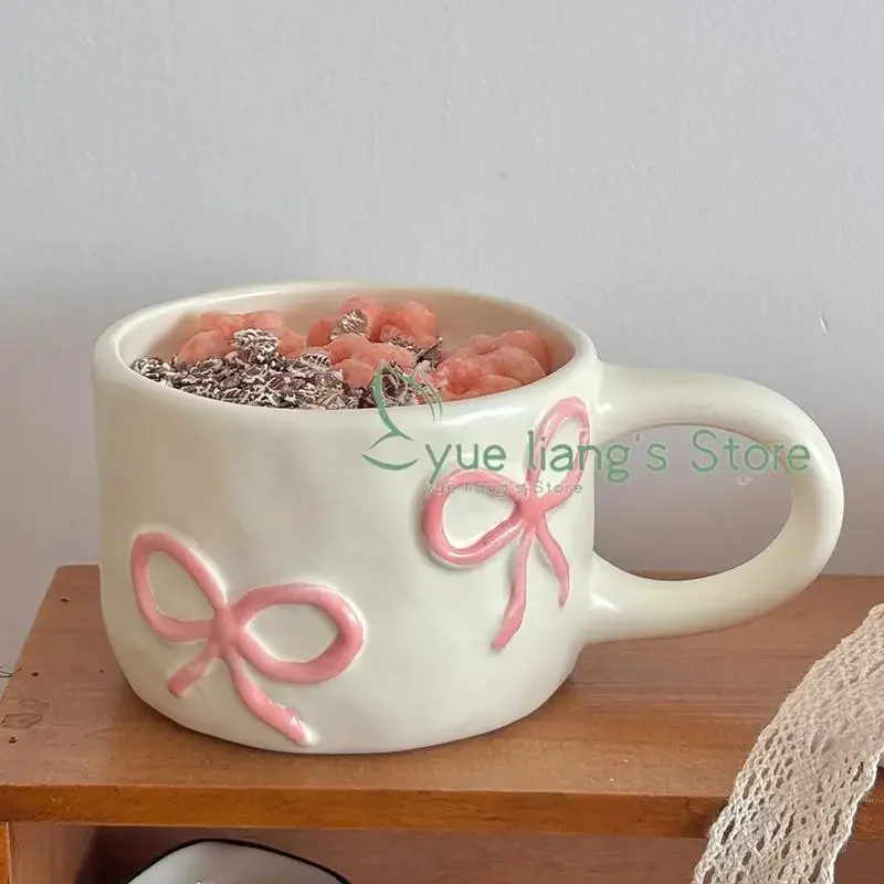 Taza de cerámica con lazo en relieve de color crema, taza de desayuno ...