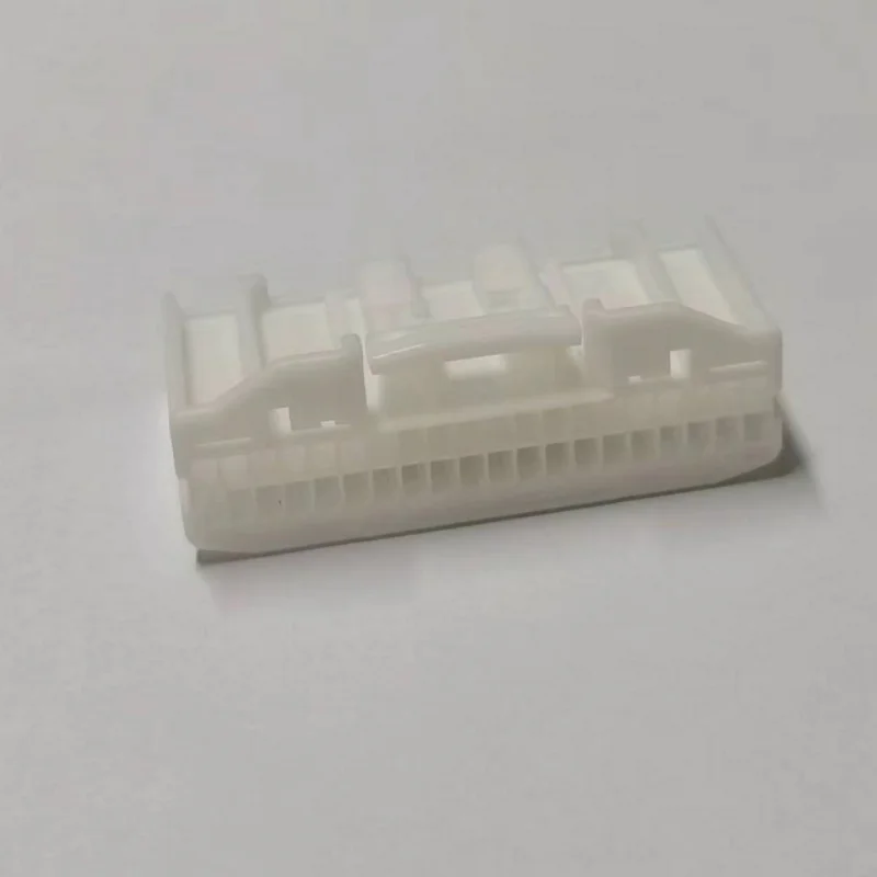 Carcasa-de-conectores-automotrices-TE-AMP-de-40-pines-para-terminales-macho-hembra-0-64-025.png