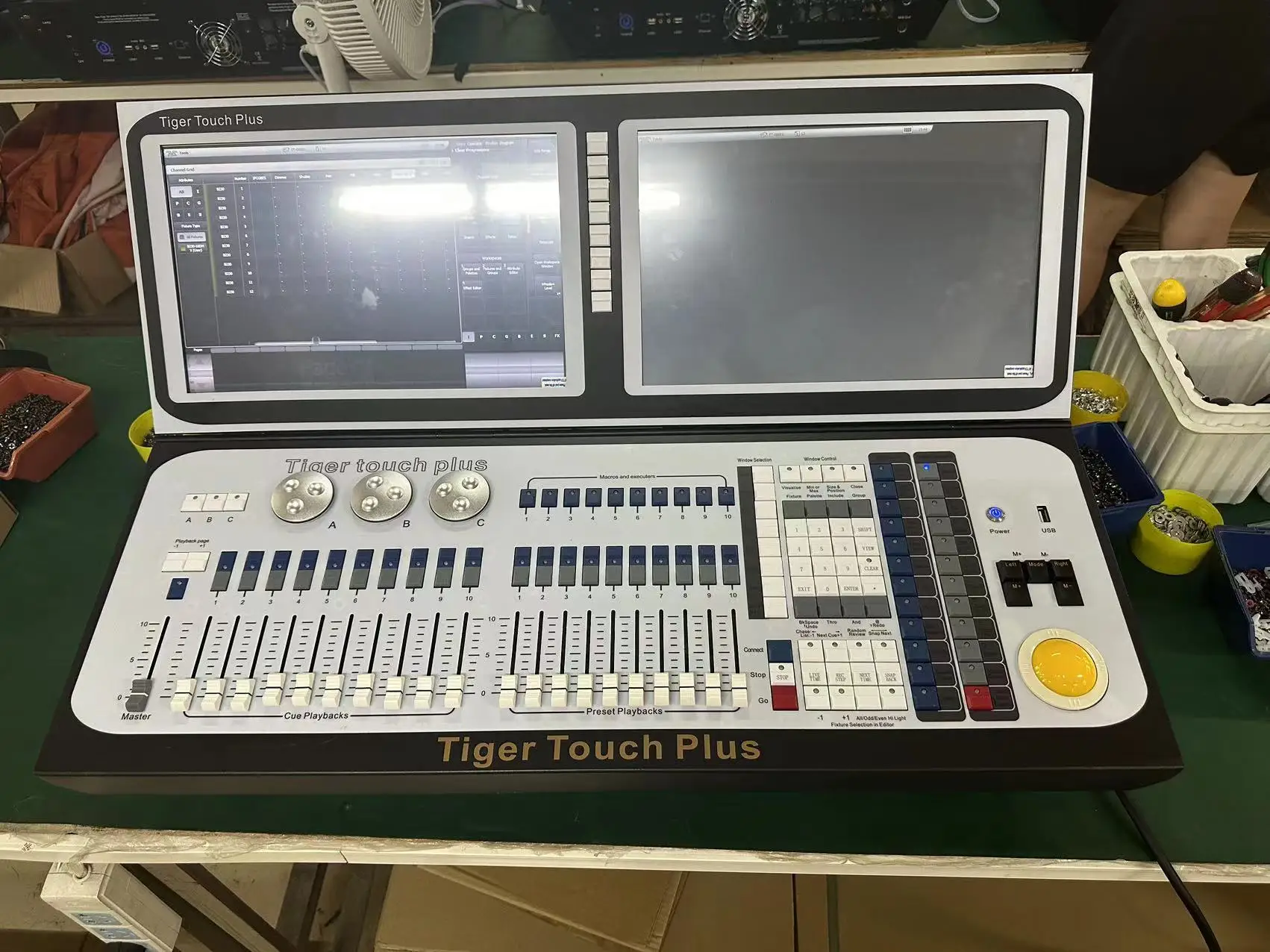 Toque-Tiger-Plus-Stage-Luz-Tela-Touchable-Duplo-Controlador-DMX512-Flightcase-Embalagem-I7-CPU ...