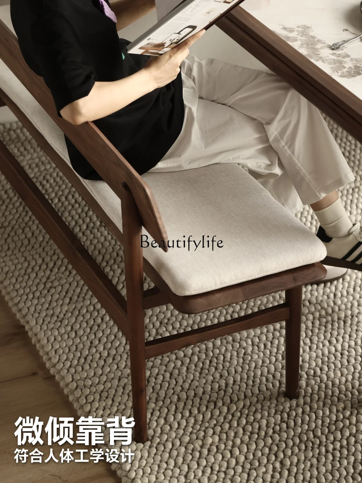 Scb75ee3b4f7044618ecfe6f4217654dfd.jpg