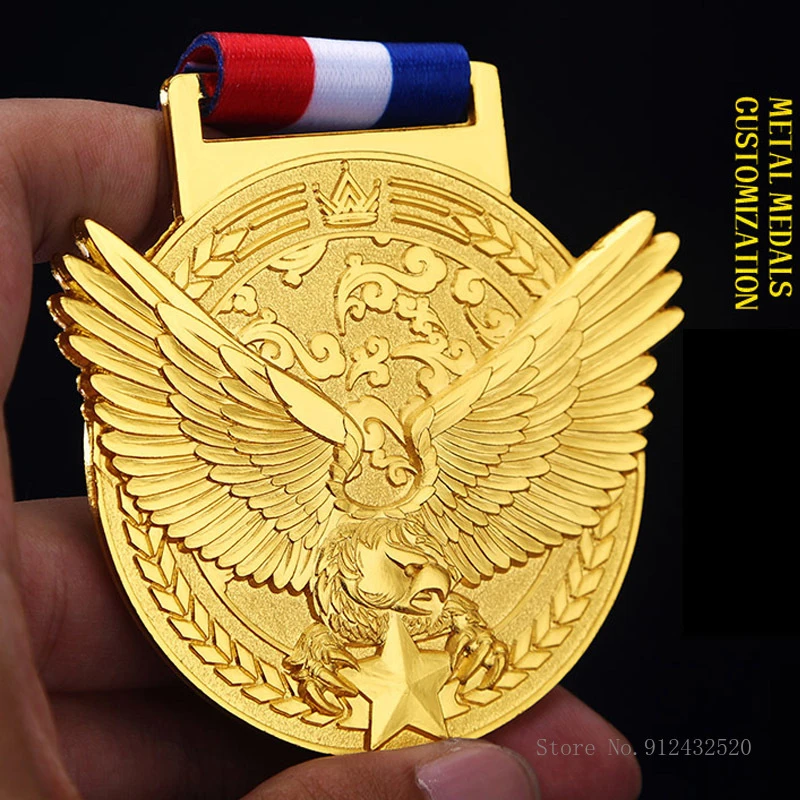 Eagle wing shape medal gold foil paper custom excellent staff hanging ...
