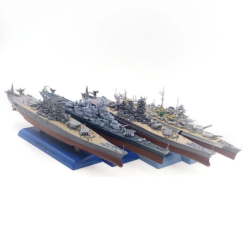 Model Ship 1:700 Scale 30cm Plastic WWII Warship German Bismarck ...