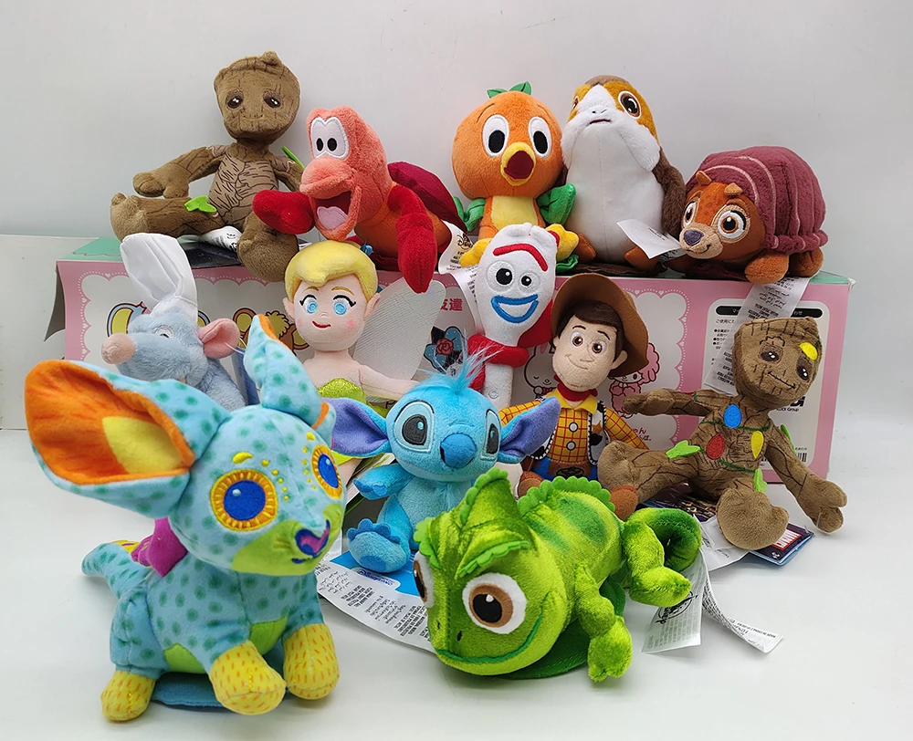 Disney-Store-Ratatouille-Chef-Remy-Magnetic-Shoulder-Plush-Toy-New-and ...