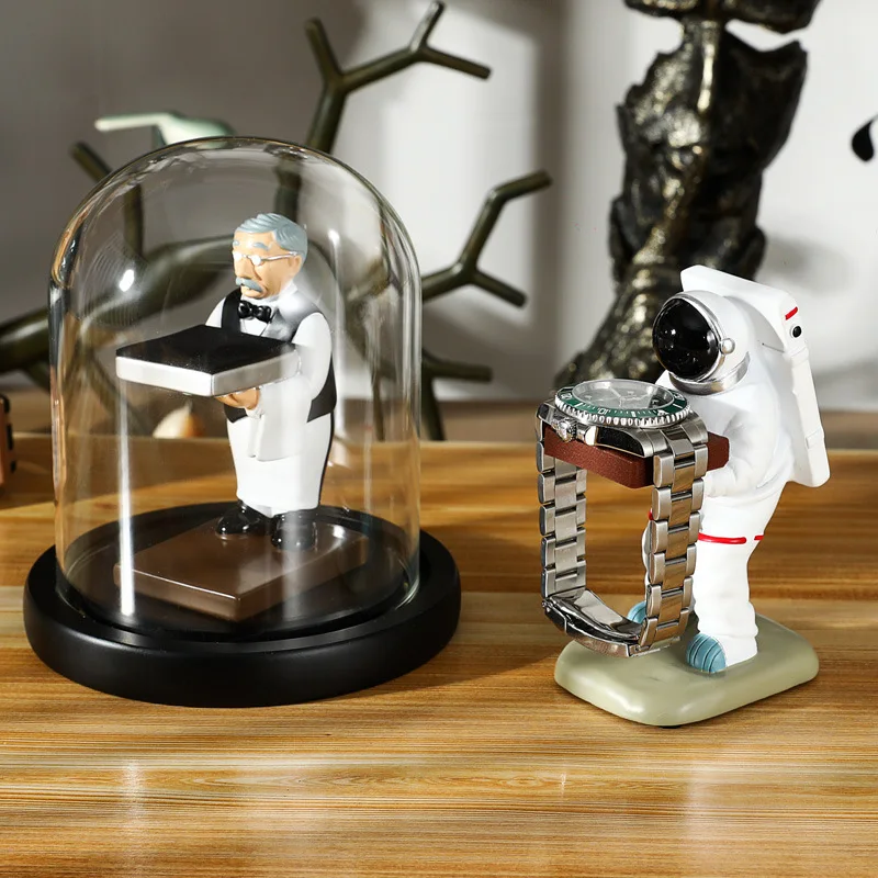 New-Resin-Watch-Stand-Individuality-Astronaut-Old-Housekeeper-Holder ...