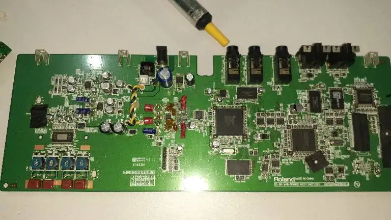 Roland Keyboards E 09