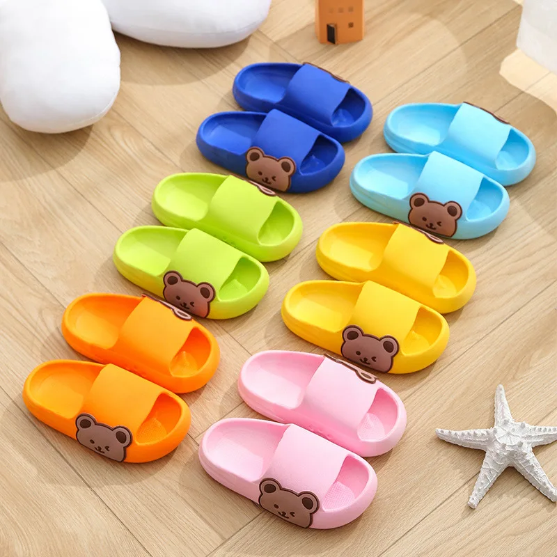 Crian-as-chinelos-crian-as-ver-o-sapatos-de-praia-meninos-meninas-do ...