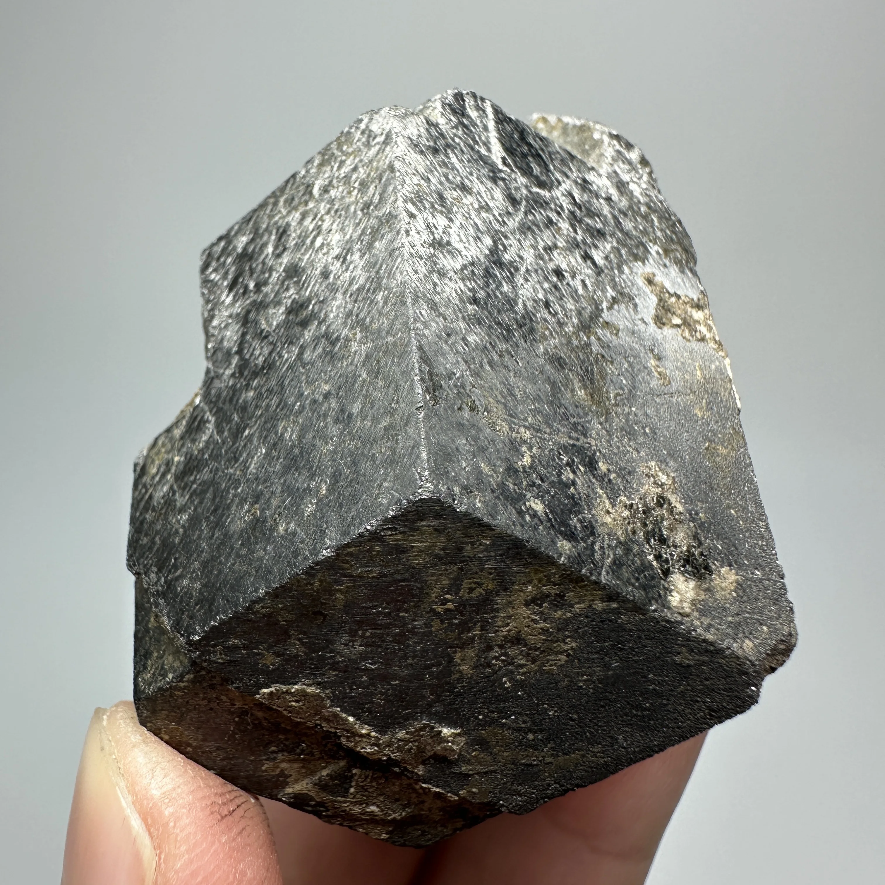 Natural Raw Magnetite Mineral Specimen Stones And Crystals Healing ...