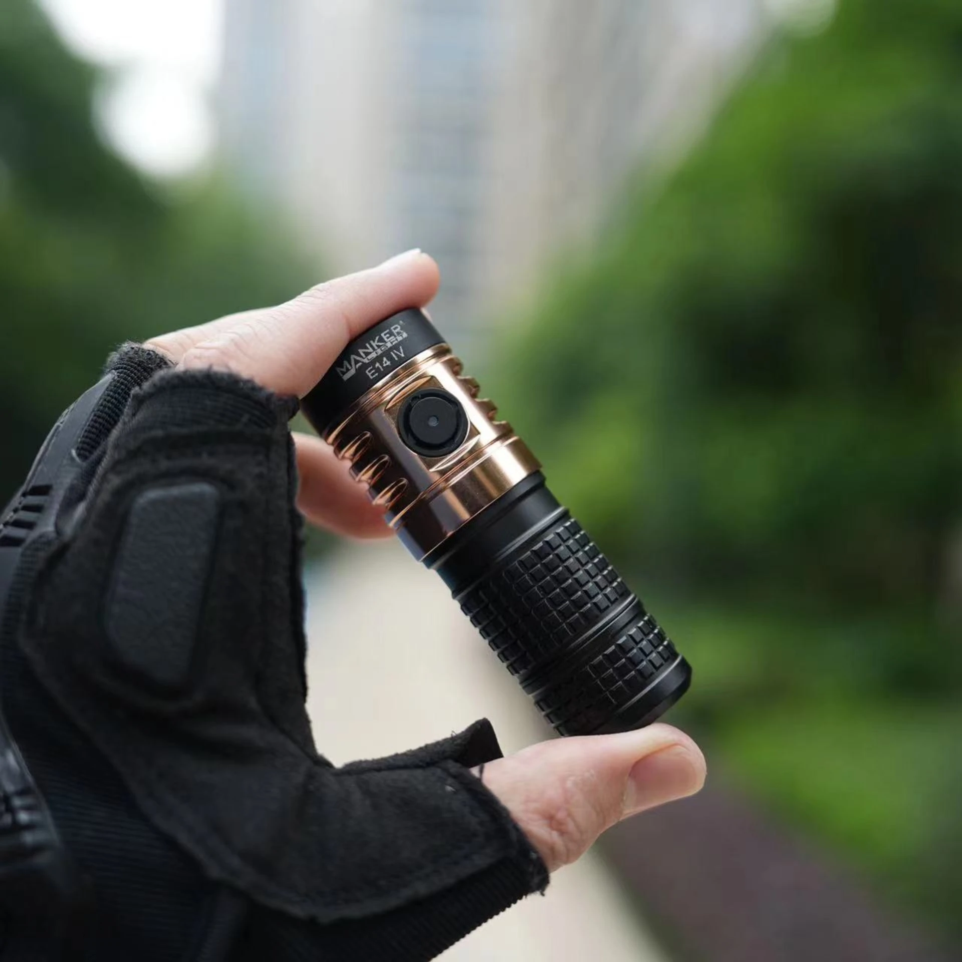 Manker-E14-IV-Outdoor-Camping-Flashlight-with-USB-Charging-18350 ...