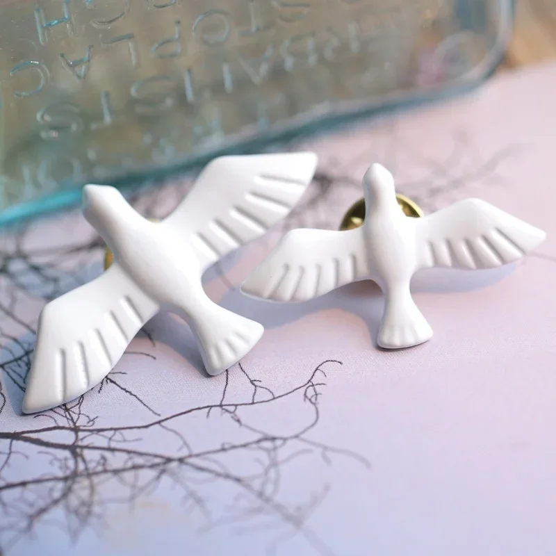 Animal-Brooch-Acrylic-Vintage-White-Peace-Dove-Birds-Brooch-Lot-Pins ...