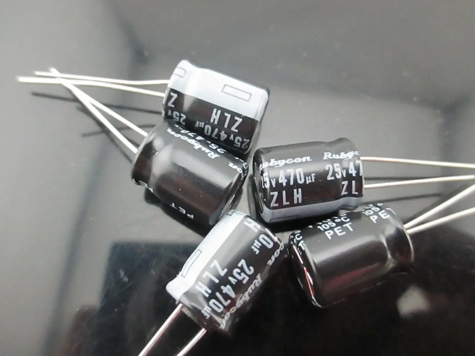 20pcs Rubycon 470UF 25V Japan Rubycon capacitor 25V470UF 10*12.5 ZLH ...