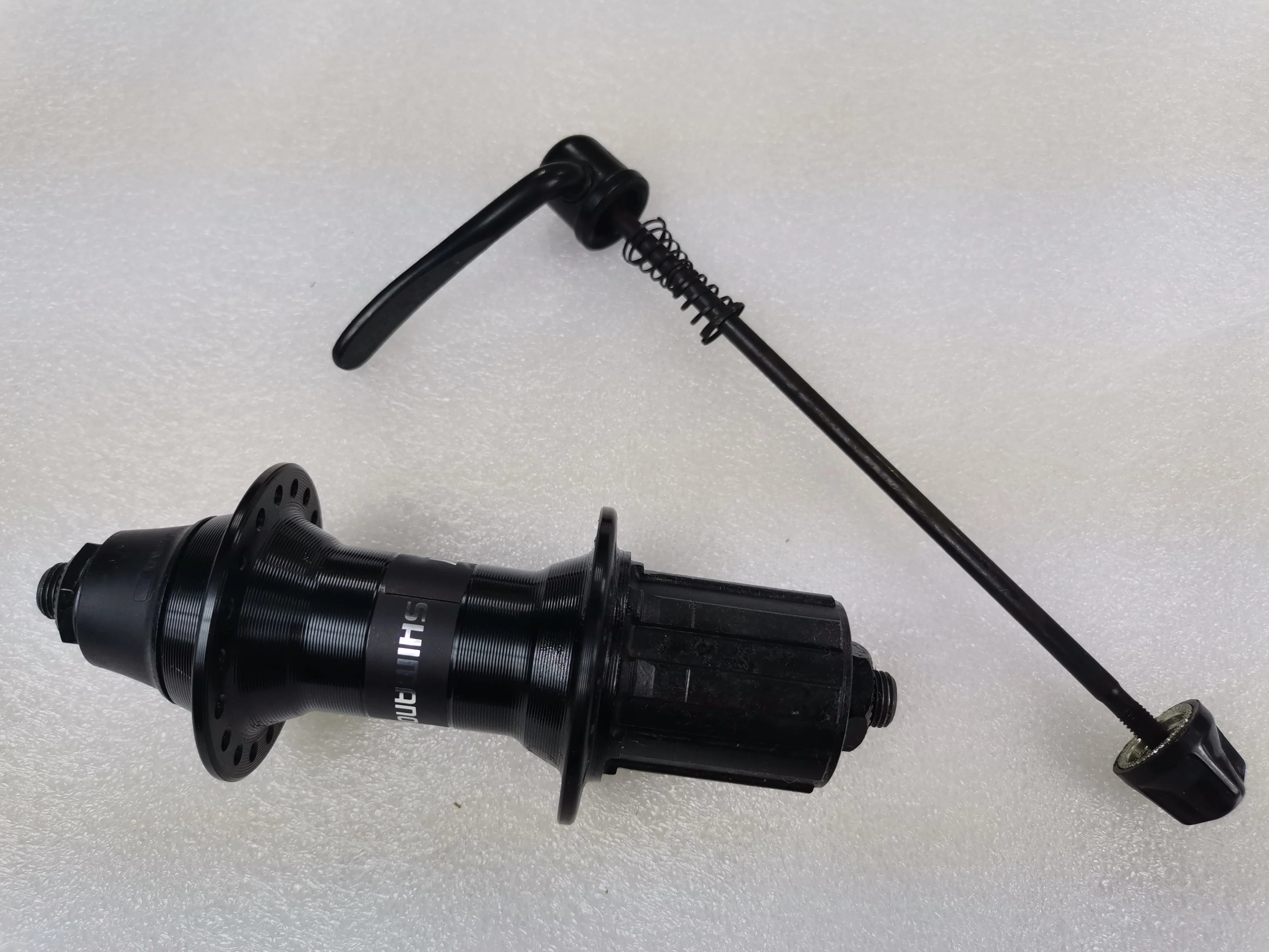 SHIMANO-FH-RM60-RIM-BRAKE-REAR-Parallax-HUB-TOURING-GRAVEL-36-HOLE ...