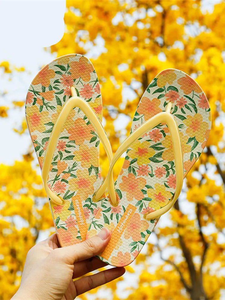 Hotmarzz women's new flip flops, small and fresh anti slip slippers for ...
