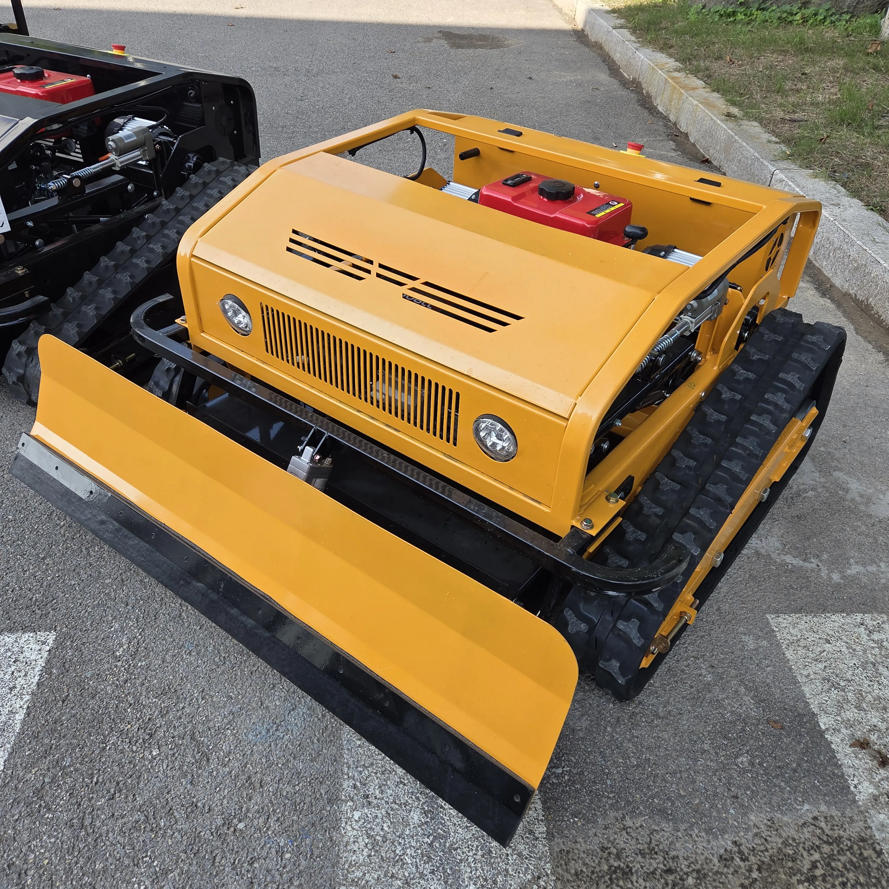 In stock, professional robot lawn mower with snow shovel, 800mm mowing ...