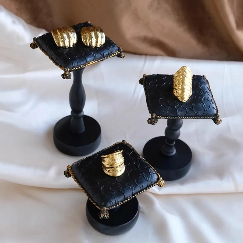 Black Velvet Pillow Jewelry Display Stand with Leaf Tassel High Foot ...
