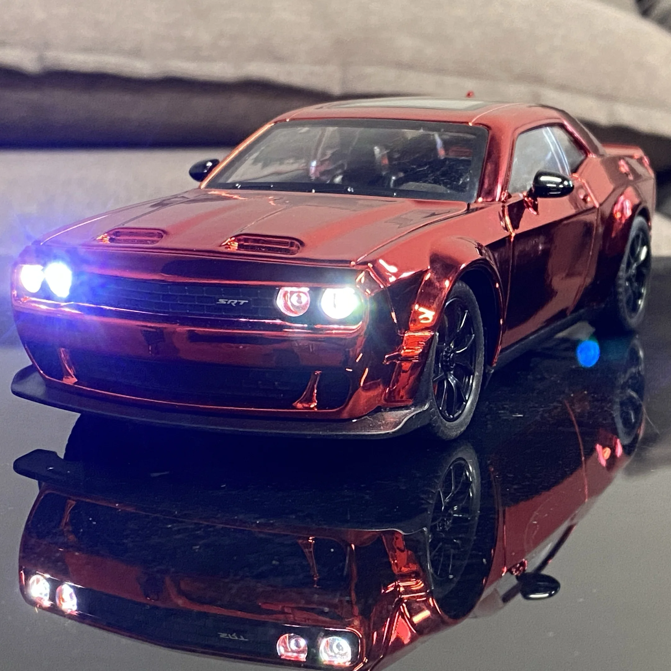 1:24 Dodge Challenger SRT Hellcat Electroplating Sports Car Alloy ...