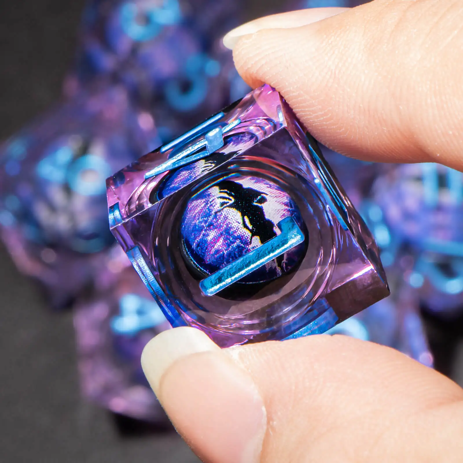 D and D Flowing Sand Sharp Edge Dragon Eye Dnd Resin RPG Polyhedral D&D ...