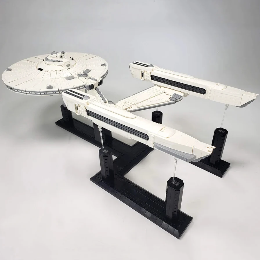 MOC-Space-Treks-Enterprise-Building-Blocks-Model-USS-Enterprise ...