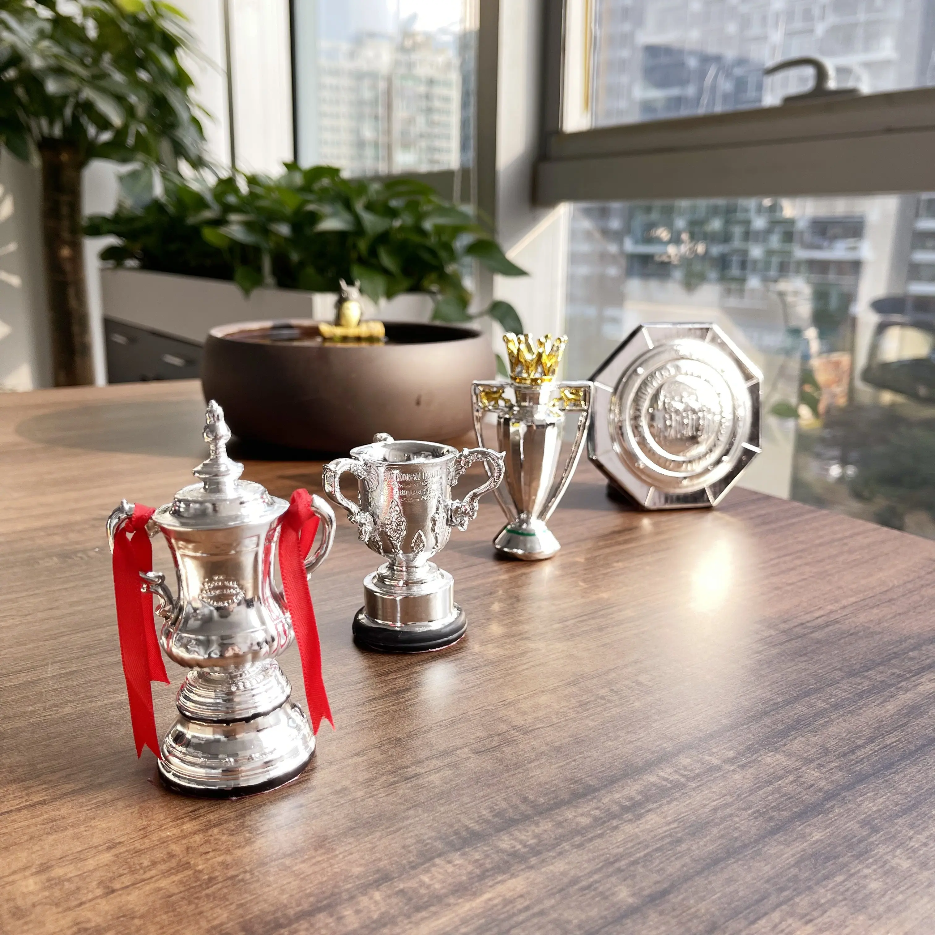 England-Big-Six-Teams-Football-Champions-Trophy-Set-Gift-Box-With-Four ...