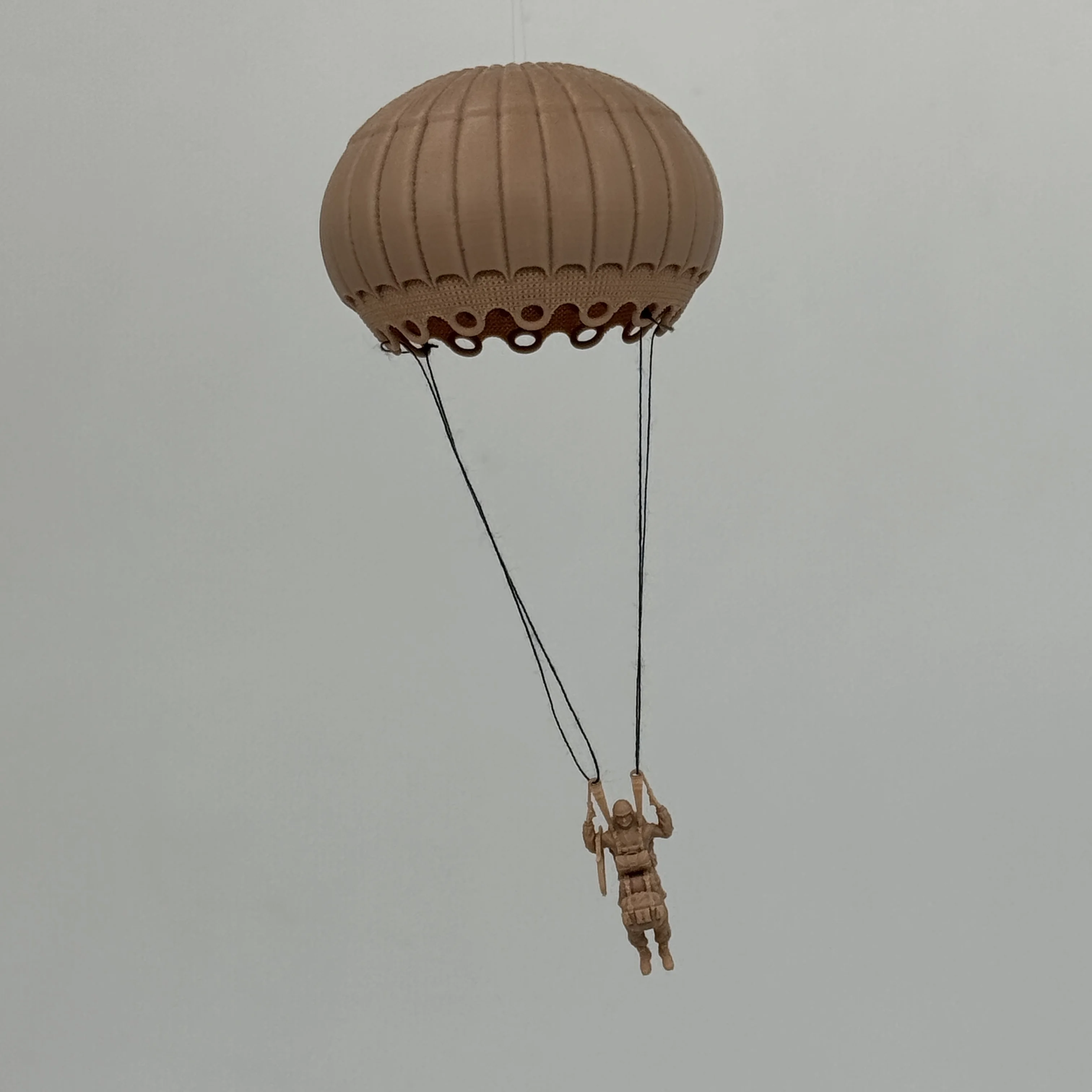 1-72-Scale-Resin-Model-kit-Parachuting-Paratrooper-Tabletop-Soldiers ...