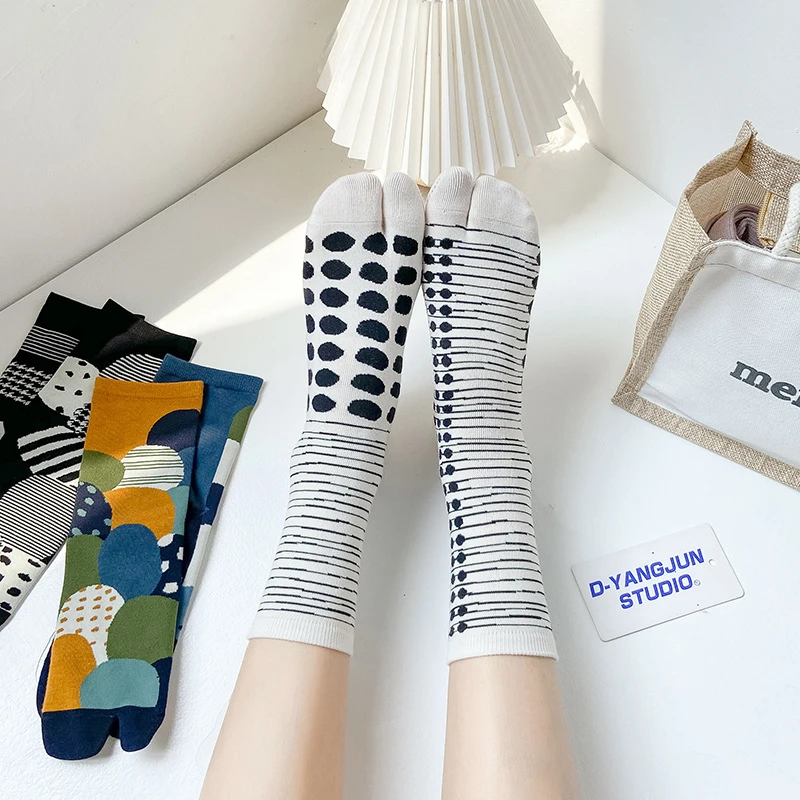 Women Colorful Jacquard Two Toed Socks Combed Cotton Soft Breathable Split Toe Socks Funny Chic ...