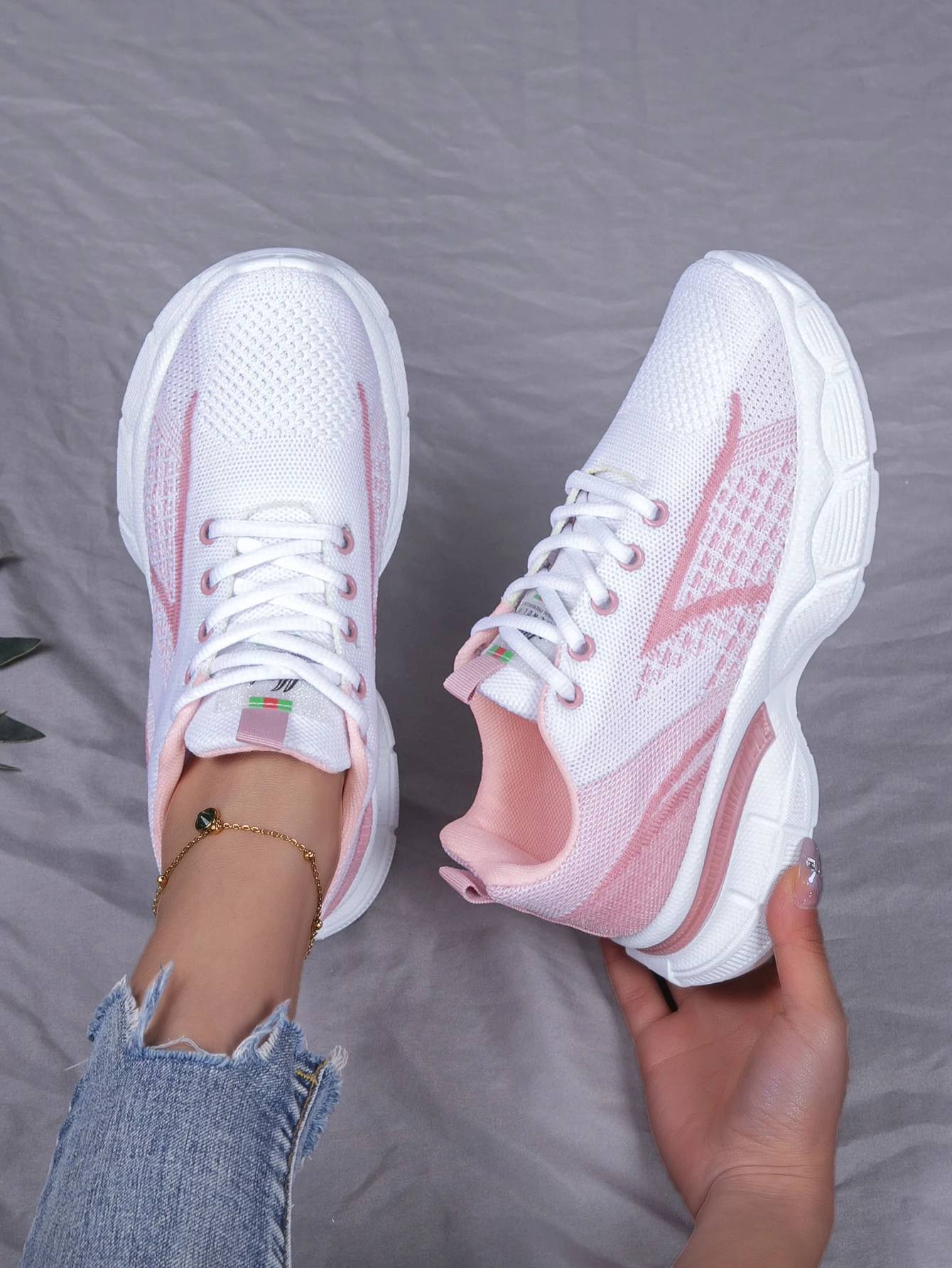 Spring new women's sports shoes, fashionable, breathable, lightweight ...