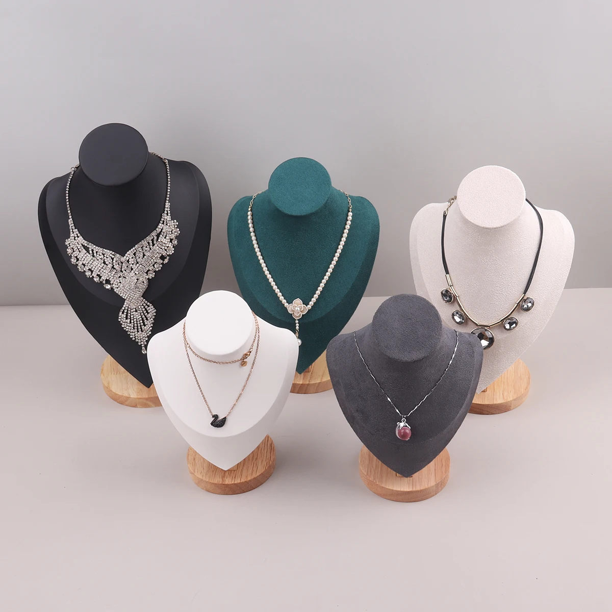 Velvet Portrait Necklace Display Pendant Organizer Jewelry Display ...