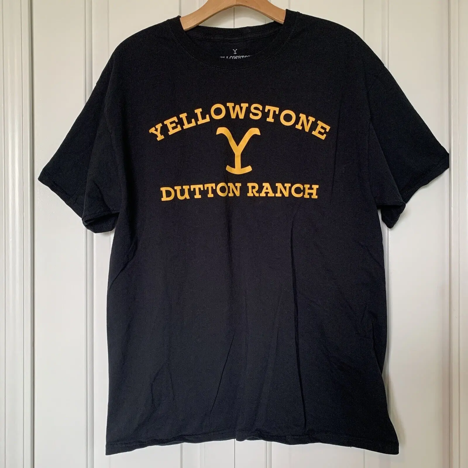 Yellowstone-Dutton-Ranch-Black-Graphic-Shirt-Sz-L.jpg