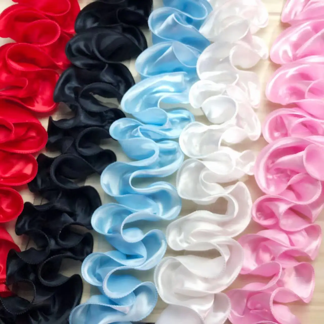 90cm-White-Red-Blue-Shiny-Satin-Pleated-3D-Lace-Fabric-Fringe-Ribbon ...