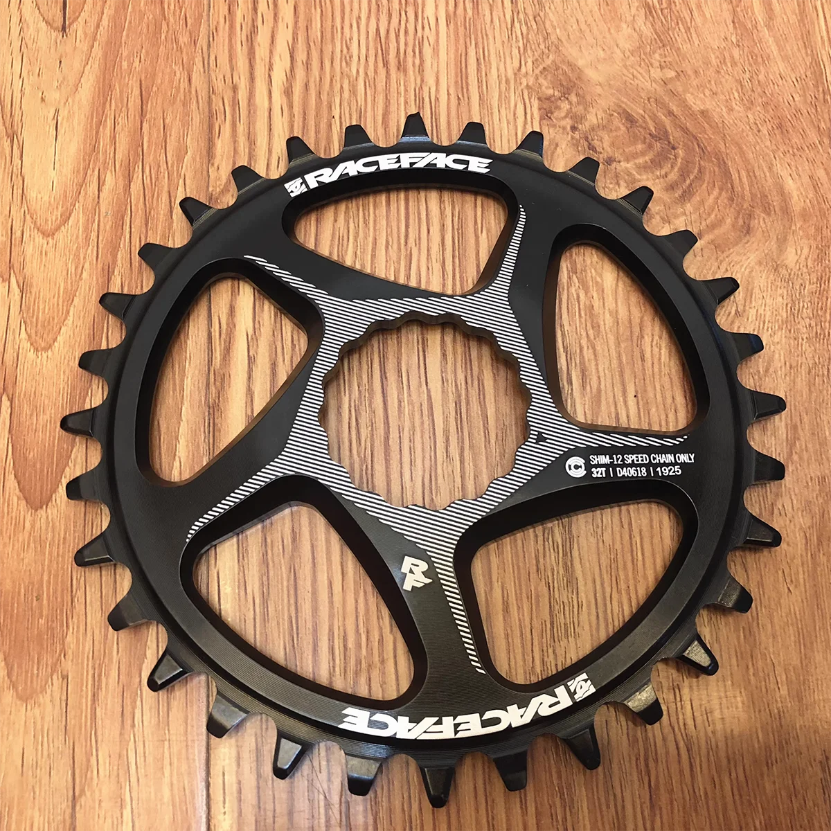 Raceface Cinch Race Face Direct Mount Narrow Wide Chainring – 32T Black ...