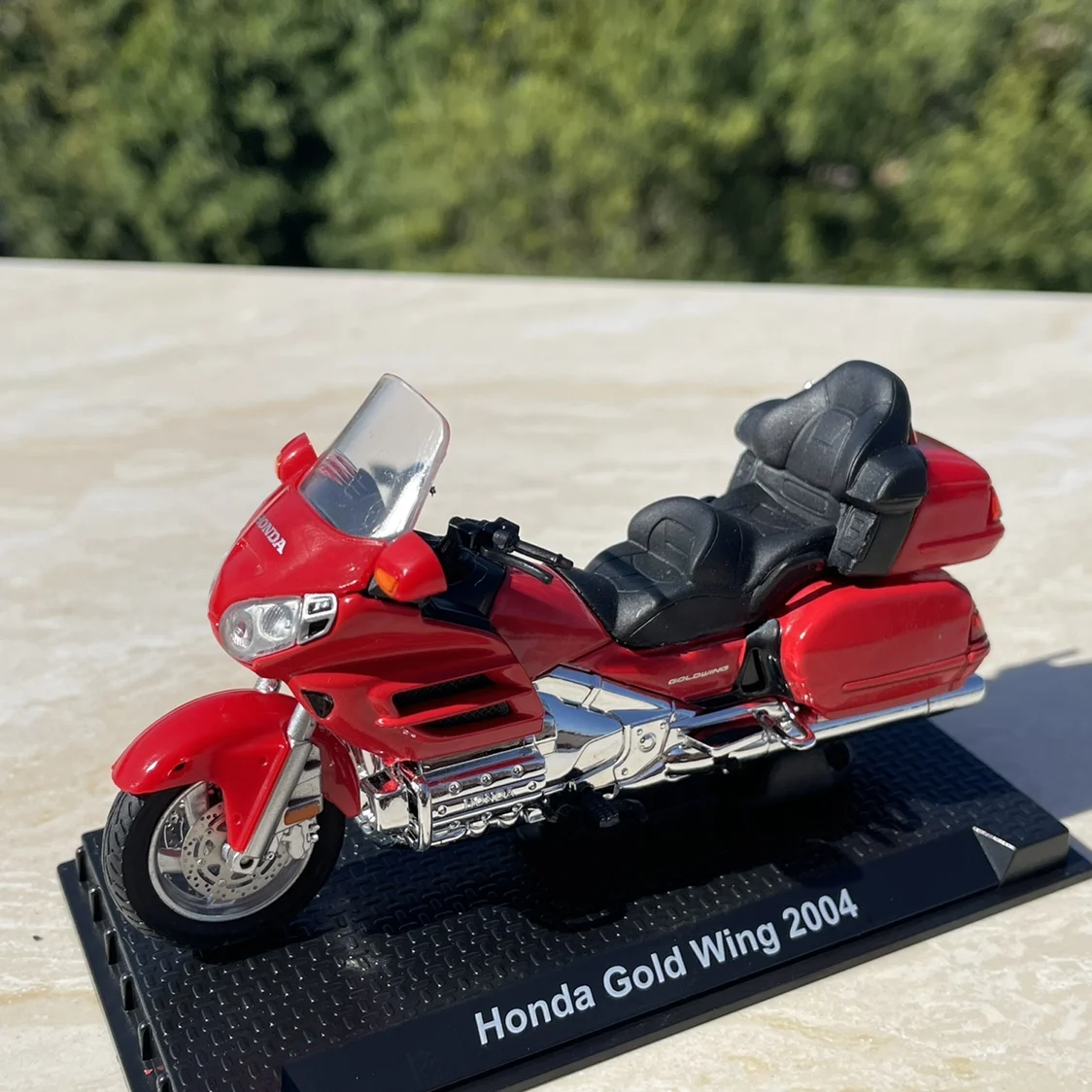 1-24-Scale-Diecast-Alloy-Honda-Gold-Wing-2004-Toys-Motorcycle-Model ...