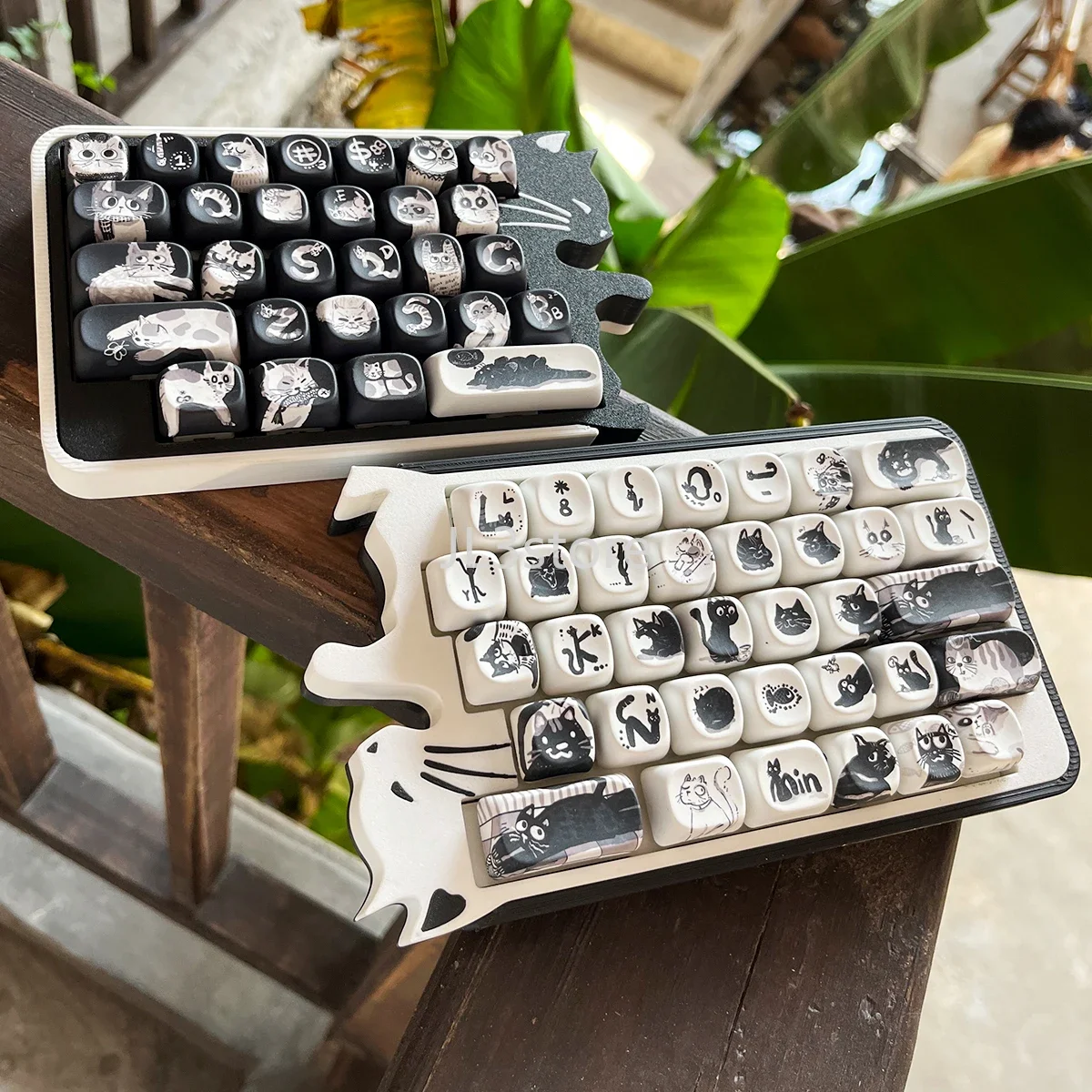 Cute-split-hand-drawn-personality-creative-mechanical-keyboard-keycaps.jpg