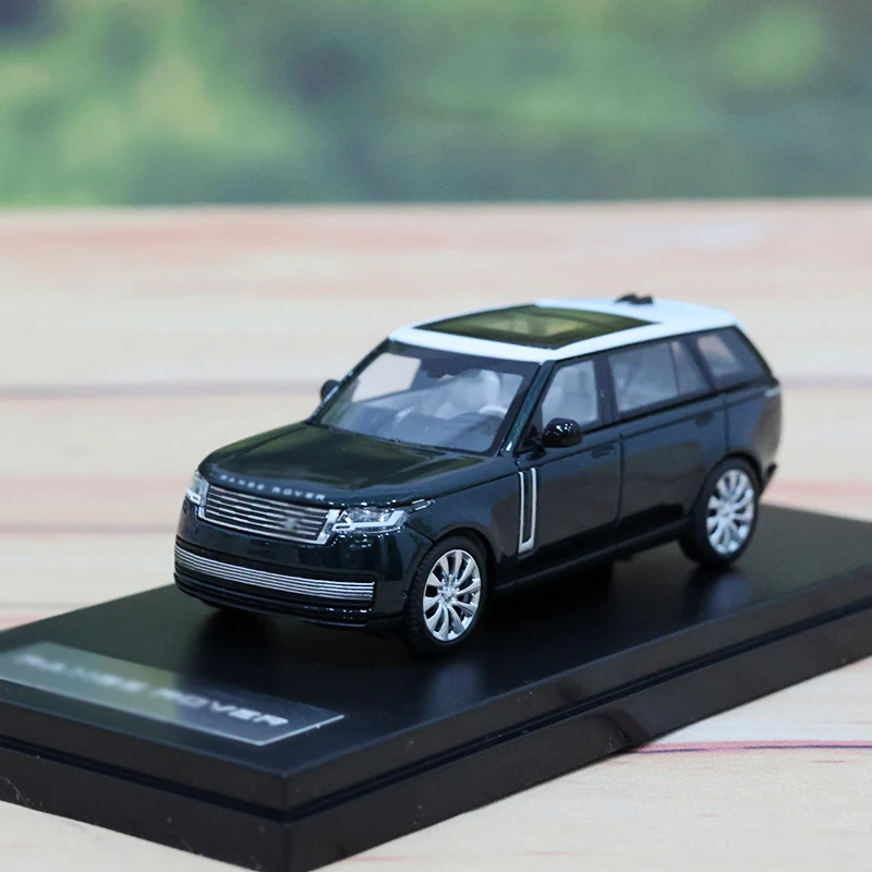 LCD-1-64-RANGE-ROVER-alloy-car-model.jpg