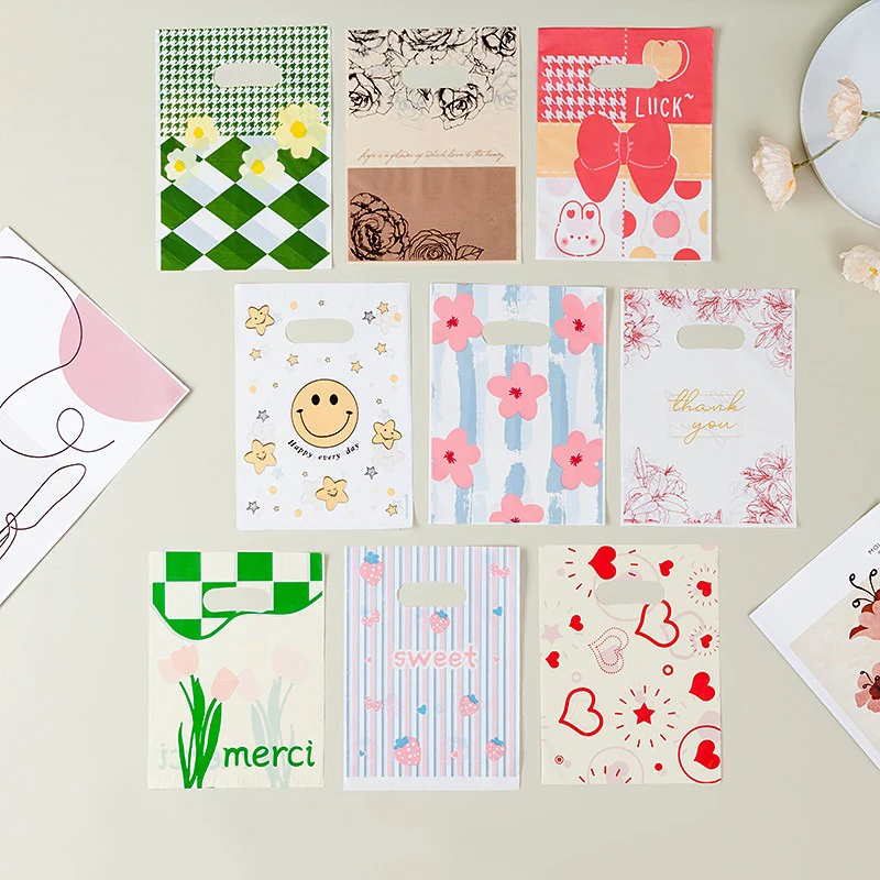 100Pcs-Lot-More-Pattern-Plastic-Gift-Packaging-Bags-Cute-Gift-Bags-with ...