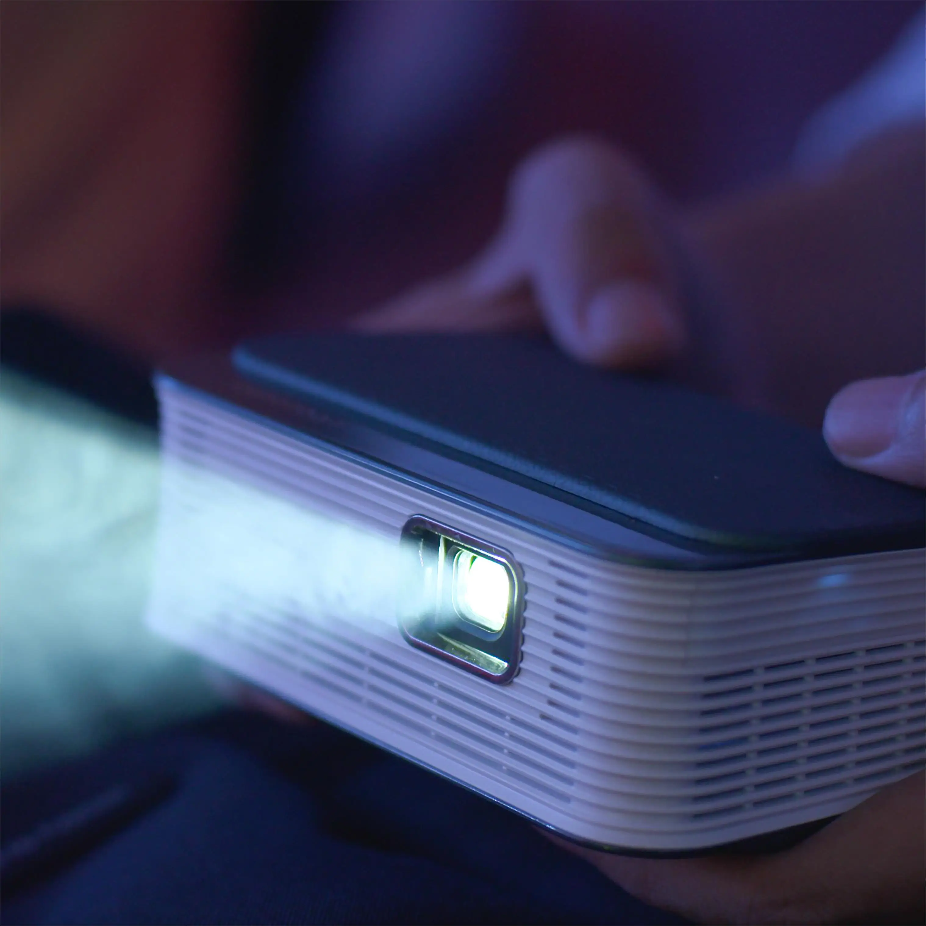 2024-Android-video-projector-with-BT-WIFI-enjoy-home-theater-built-in ...