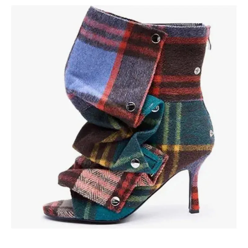 Botas Femininas de Salto Alto com Zíper Traseiro e Pregas até a ...